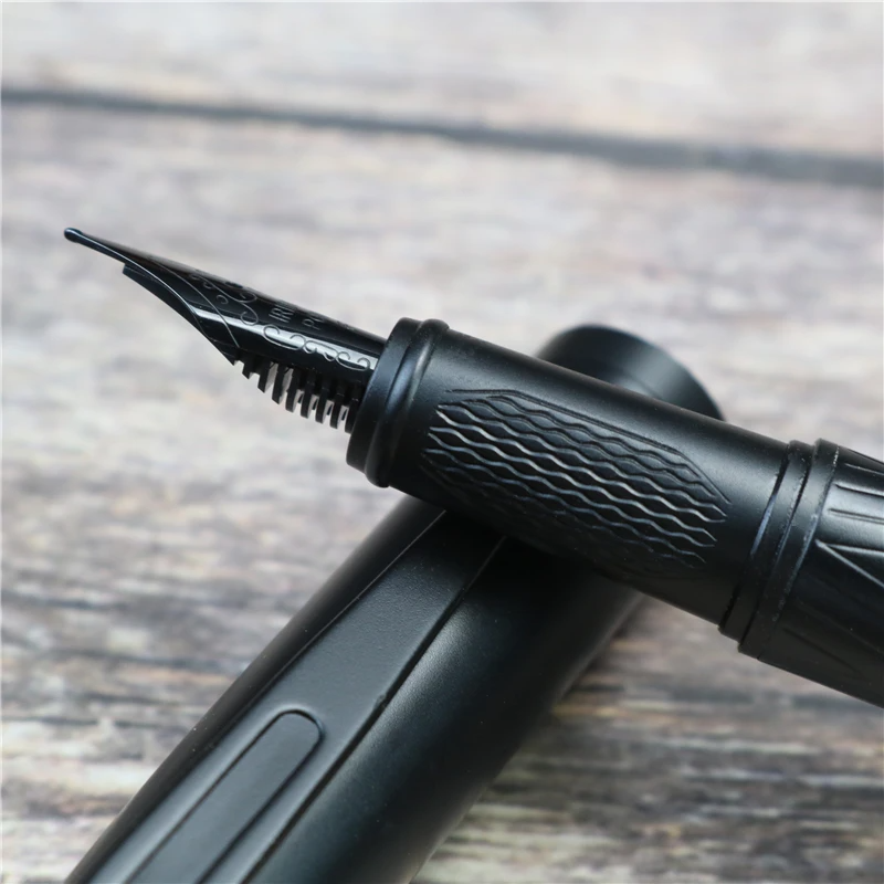 The Marksman Sleek Black Fountain Pen – Frederick 𝔉 Fölsch